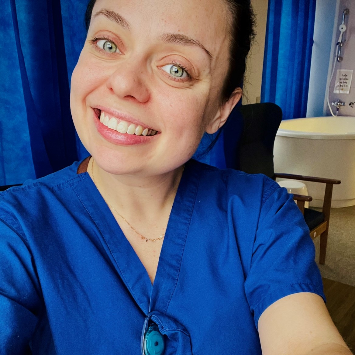 PRUH midwife presented with national award | King's College Hospital ...