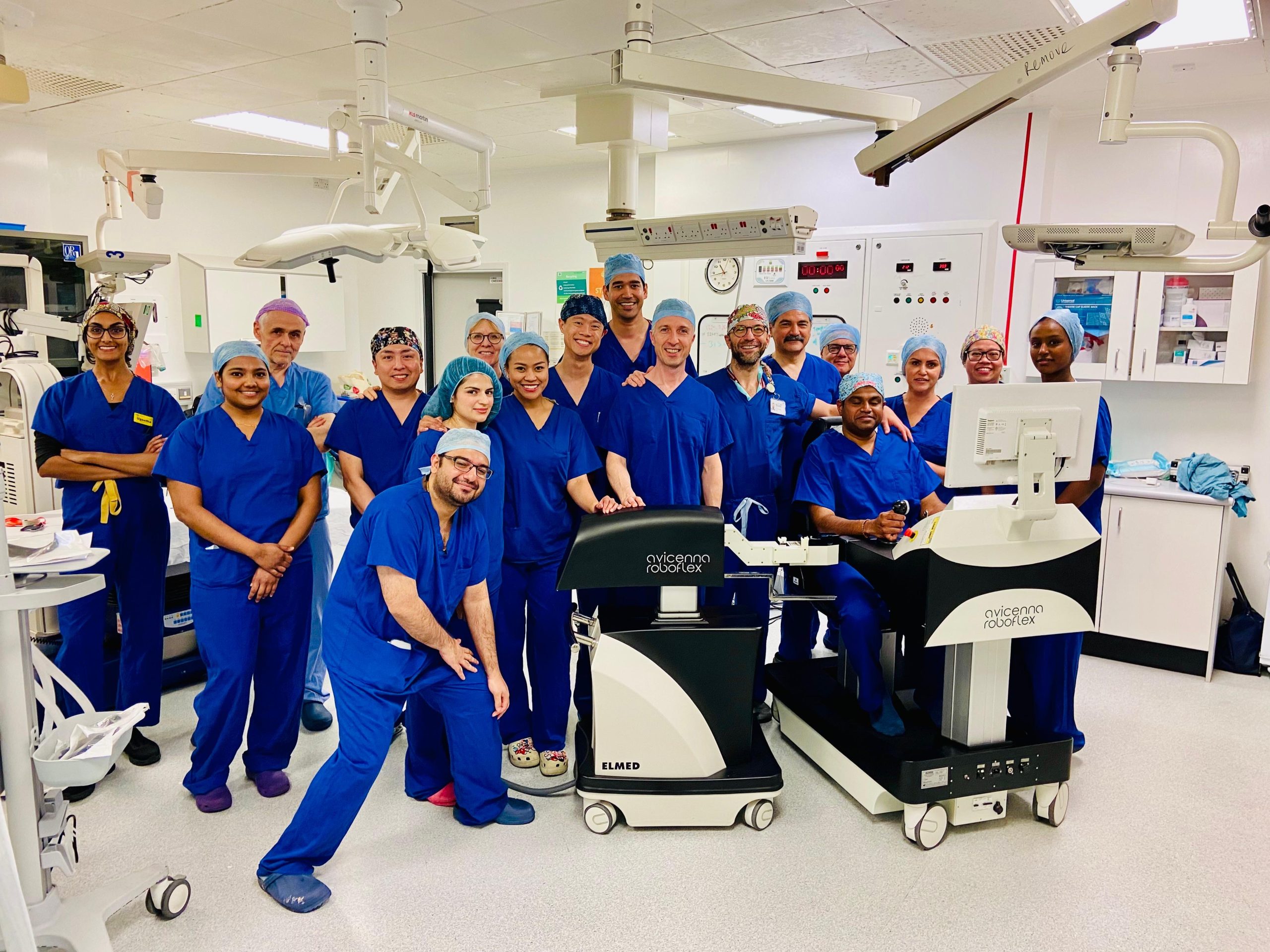Surgical robotic procedure for kidney stones makes UK debut at King’s ...